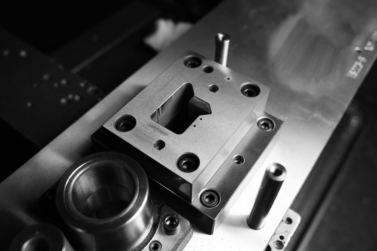 Techniques to combat metal pressing deformation in medical applications